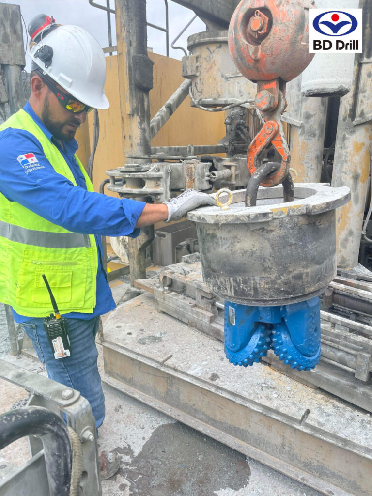 Deck Bush - Black Diamond Drilling Canada (French)